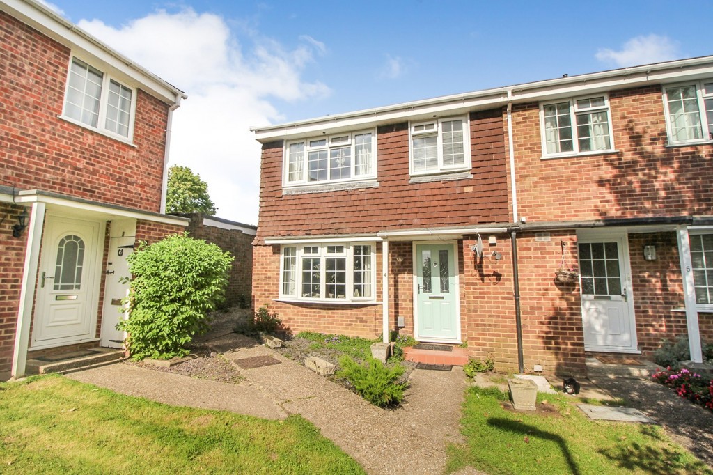 Calcot, Reading, Berkshire, 4 bedroom, End of Terrace House