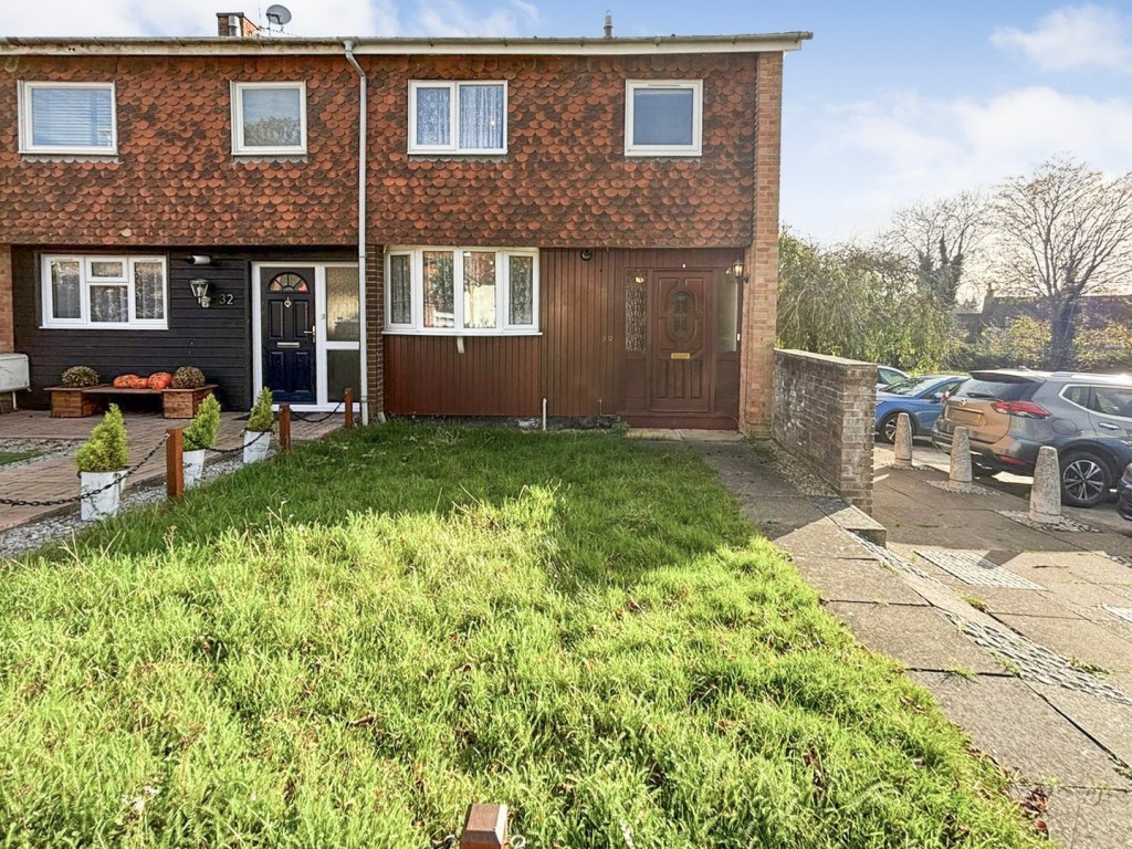Emmer Green, Reading, Berkshire, 3 bedroom, End of Terrace House