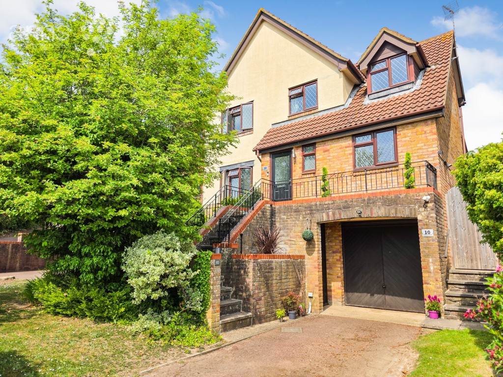 Lower Earley, Reading, Berkshire, 4 bedroom, Detached House