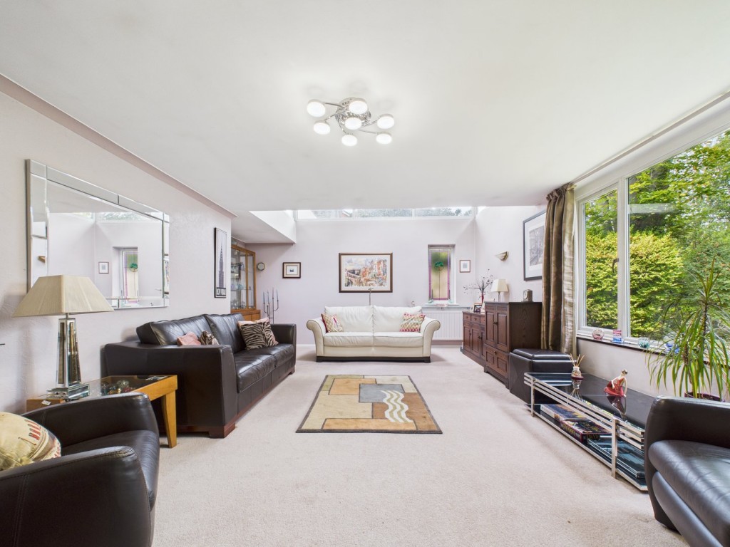 Tilehurst, Reading, Berkshire, 5 bedroom, Detached House